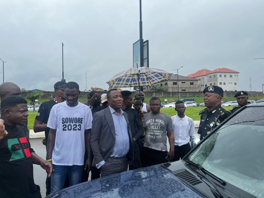 NANS Airport Siege: Exclusive Videos, As Students Target Apapa Sea Port ...